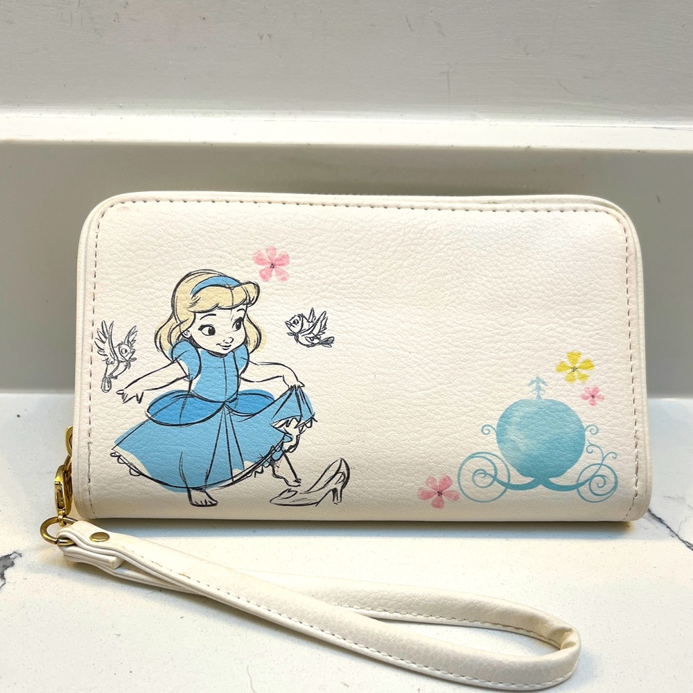 Disney Animators Collection Cinderella Wallet Wristlet - Gem
